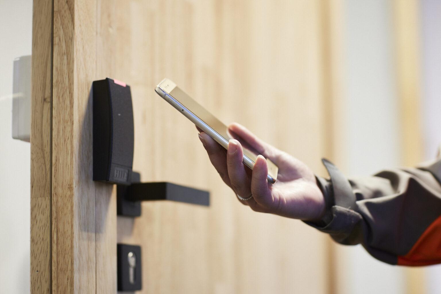 Access control and fast preannouncement – Prean